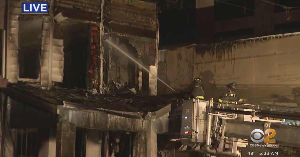 Overnight fire rips through vacant buildings in the Bronx - CBS New York