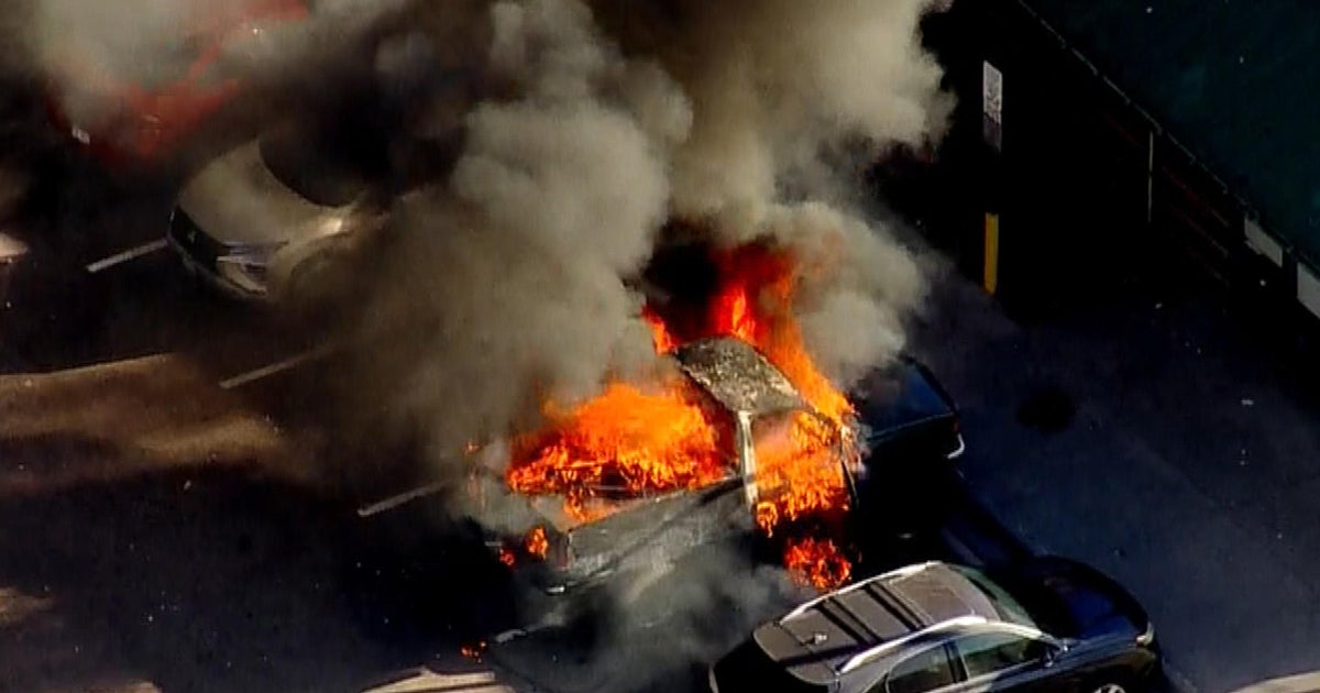 Pickup truck catches on fire in Denver - CBS Colorado