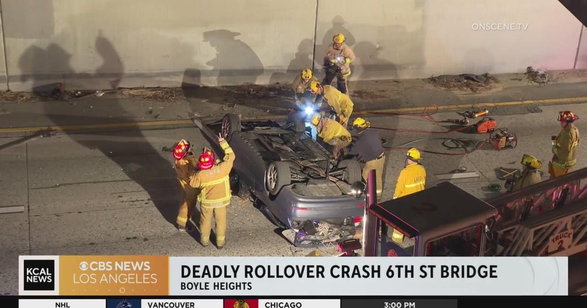 At least 1 person killed in rollover crash on Sixth Street Bridge - CBS ... At least 1 person killed in rollover crash on Sixth Street Bridge - CBS ...