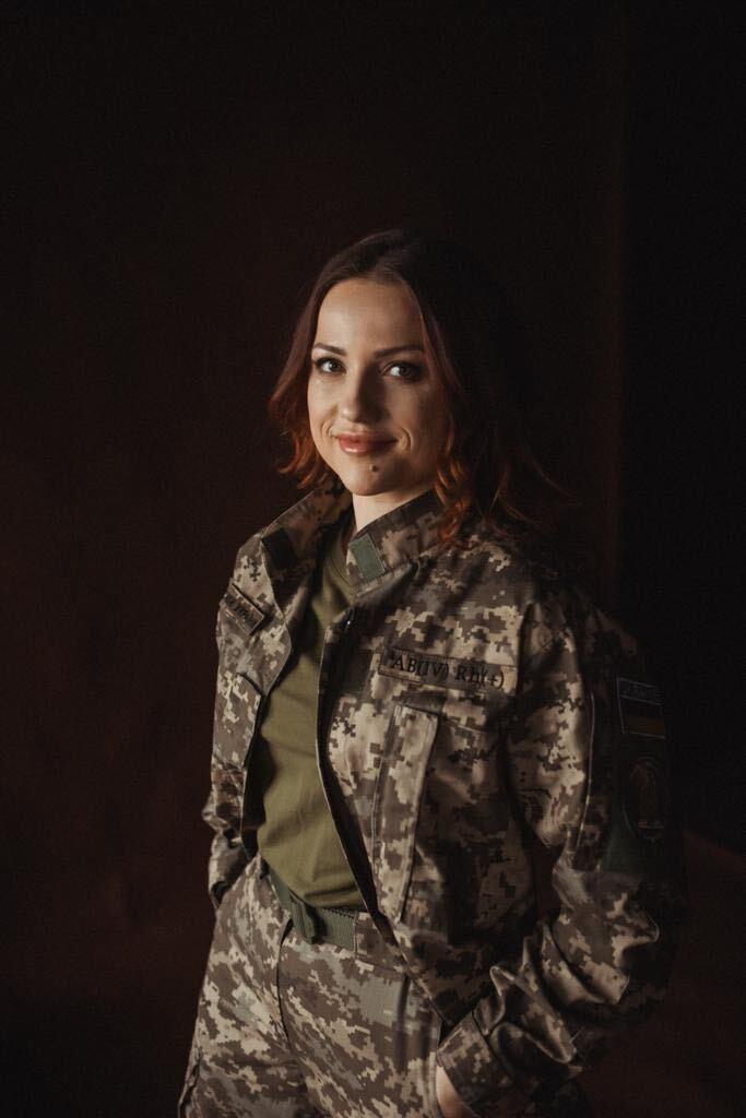 Local groups work to give Ukrainian women soldiers uniforms that fit ...
