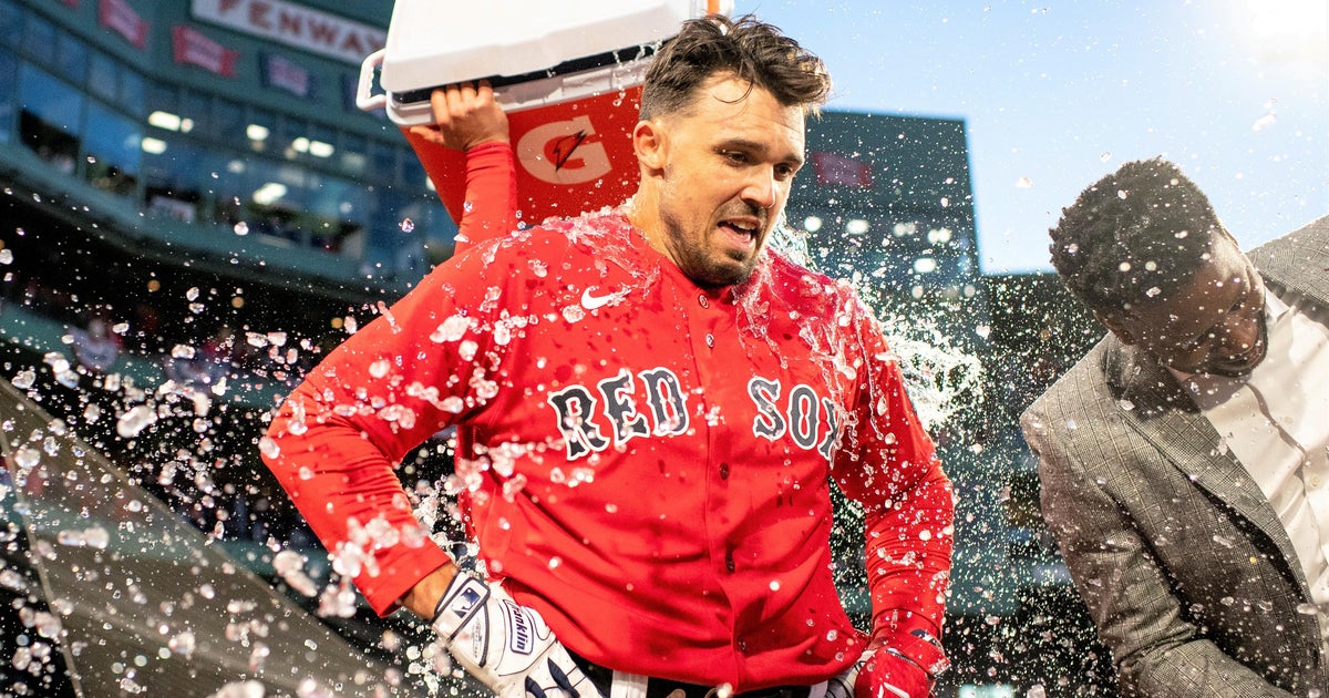 Adam Duvall earns AL Player of the Week honors in Red Sox debut - CBS ...