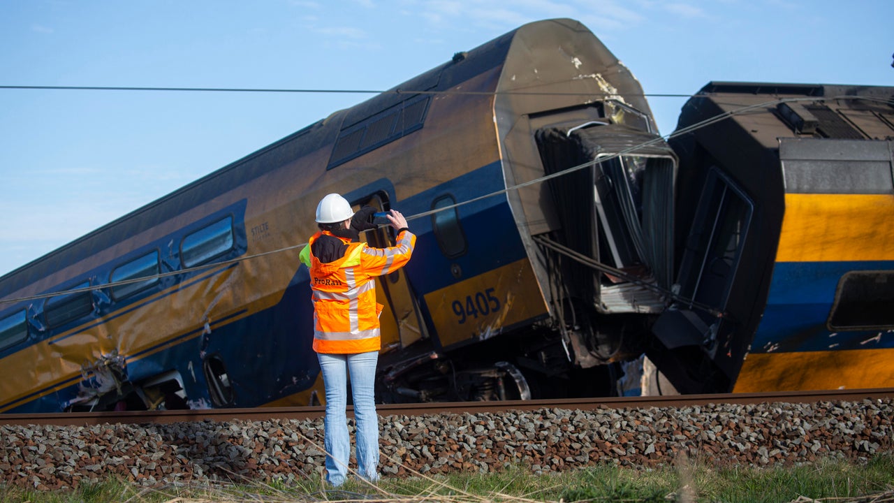Stories About Train Crash - CBS News
