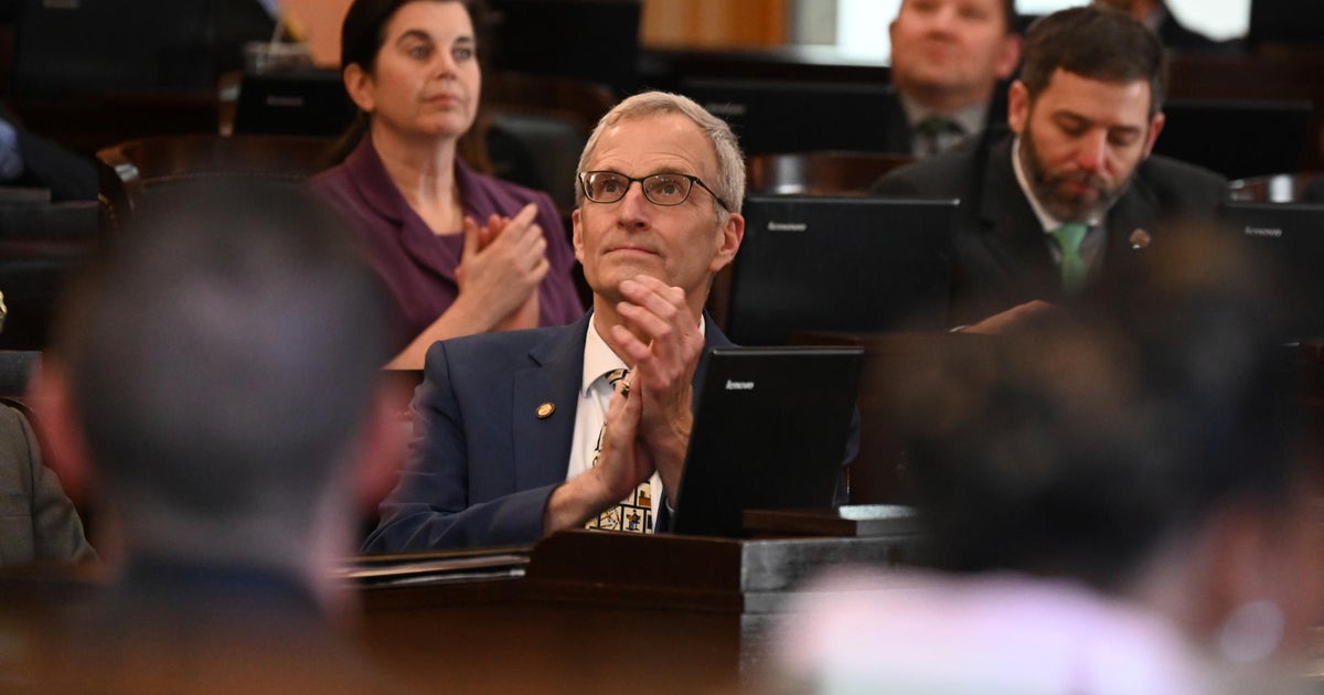 Ohio lawmaker Dave Dobos falsely claims to be MIT graduate - CBS Boston