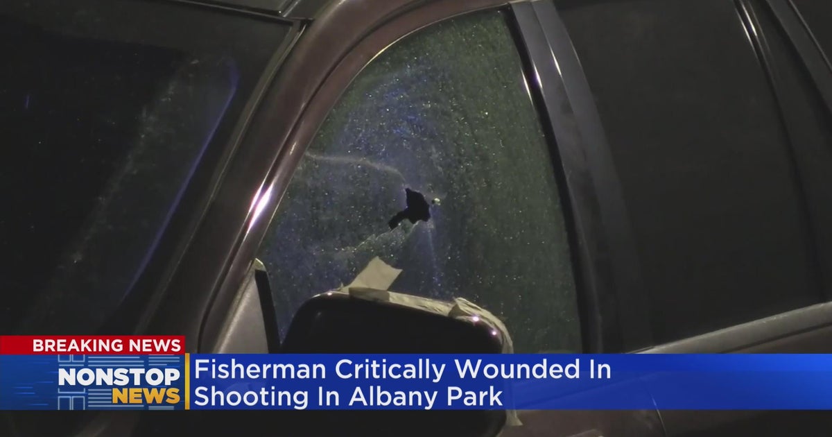 Fisherman shot while walking to his car in Albany Park - CBS Chicago