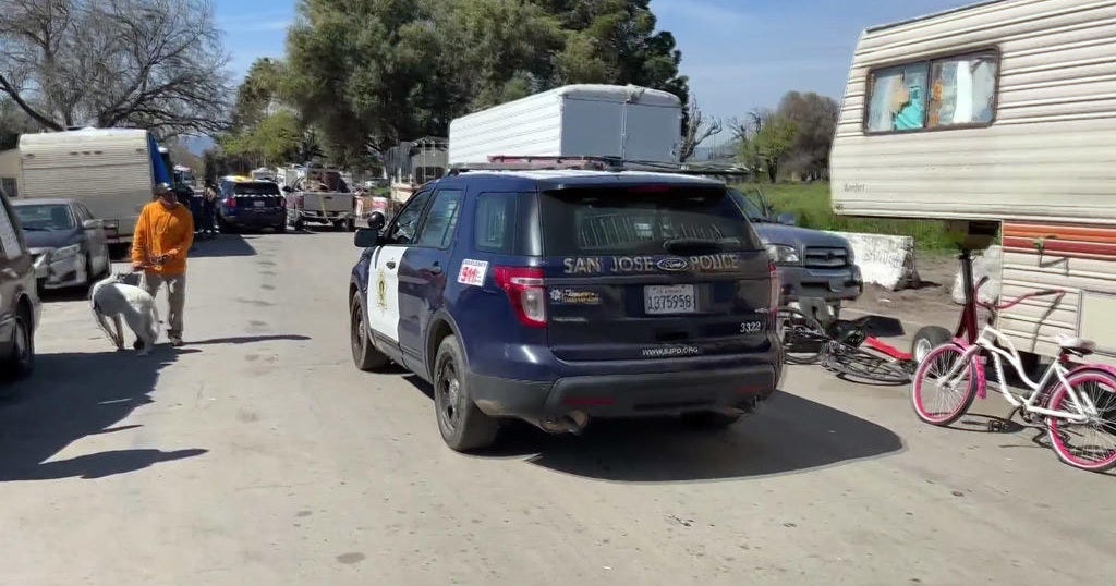 Homeless RV-dwellers scramble to clear area set to become dog park ...