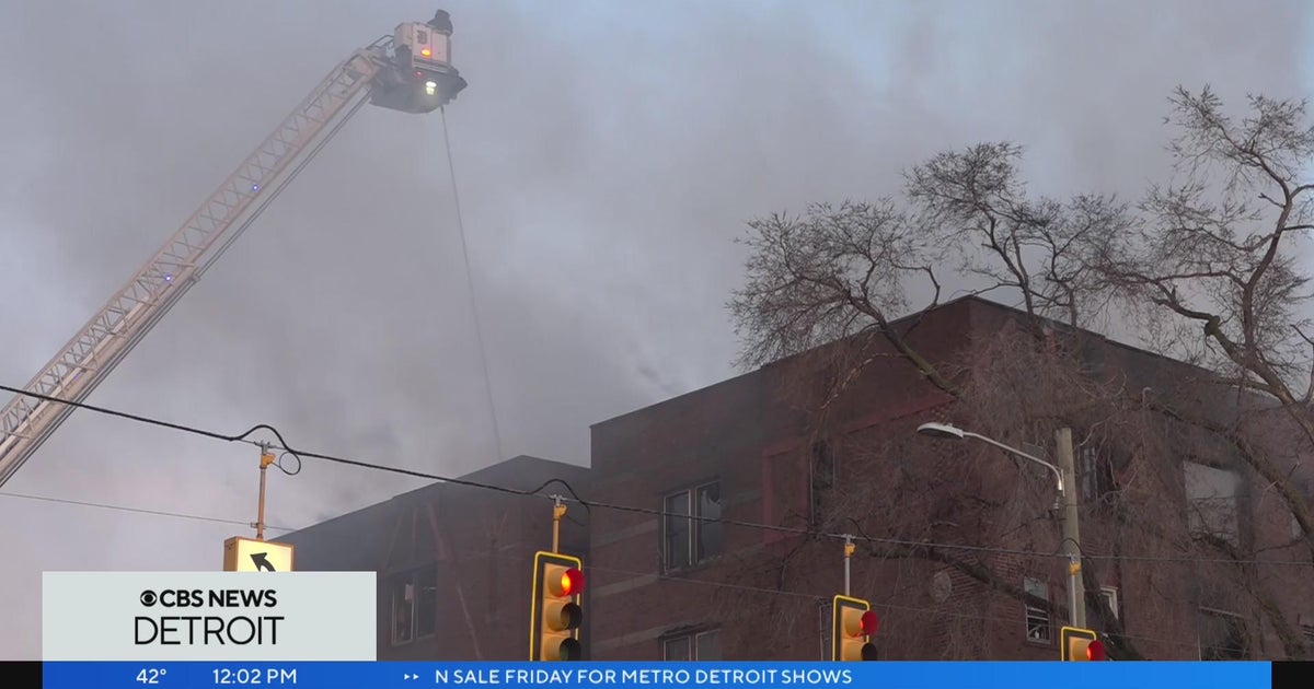 11 taken to hospital in early-morning Detroit apartment fire - CBS Detroit