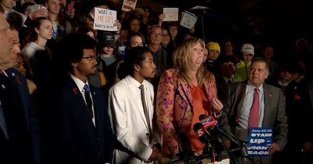 Two Tennessee lawmakers expelled from state House over mass shooting ...