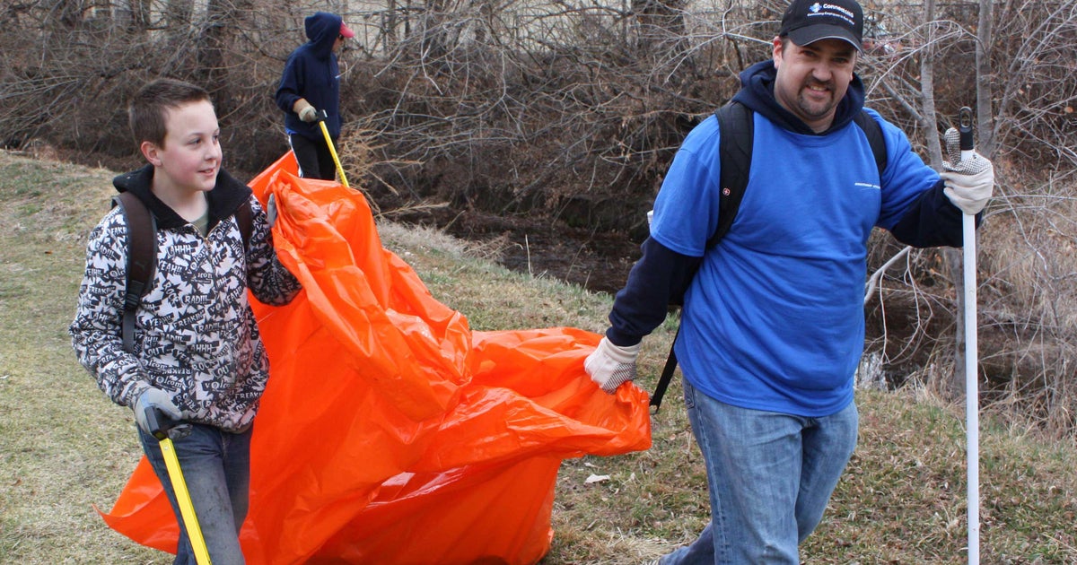 Volunteers react to discoveries from High Line Canal Annual Cleanup ...