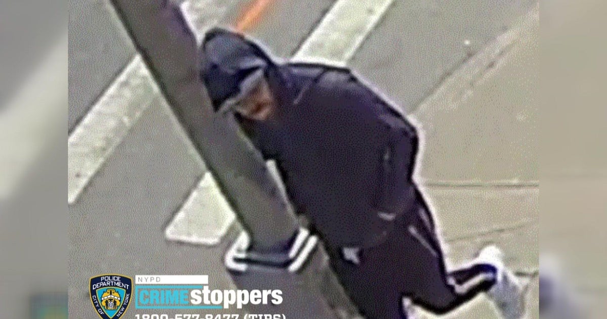 Nypd 83 Year Old Man Stabbed To Death Woman Slashed In Brooklyn Cbs