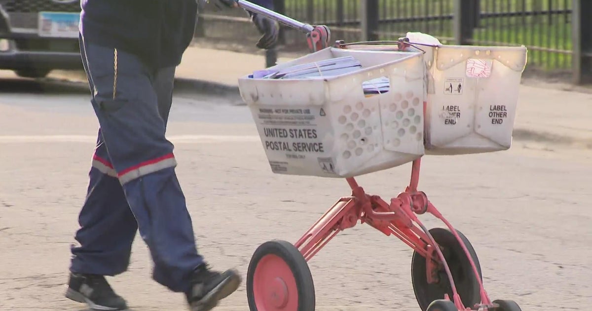 USPS mail carriers targeted in recent string of robberies - CBS Chicago