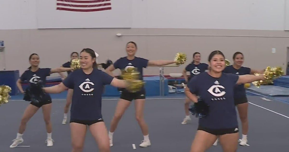 UC Davis hosts cheerleading clinic on annual Aggie Day - CBS Sacramento