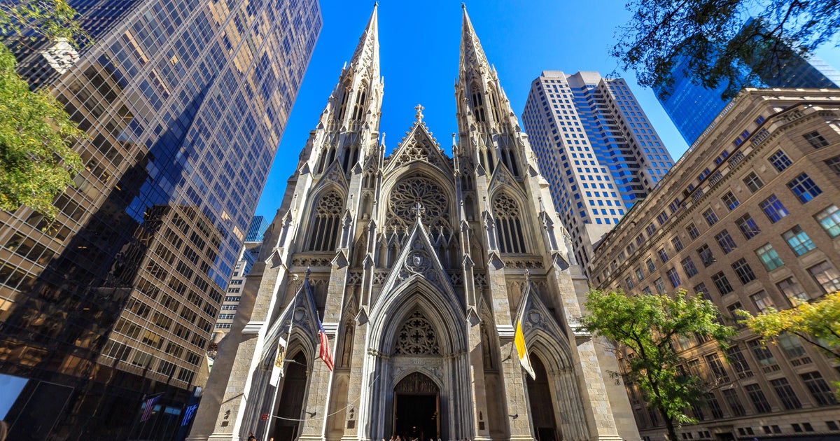 Crowds at St. Patrick's Cathedral for Easter Mass in NYC - CBS New York