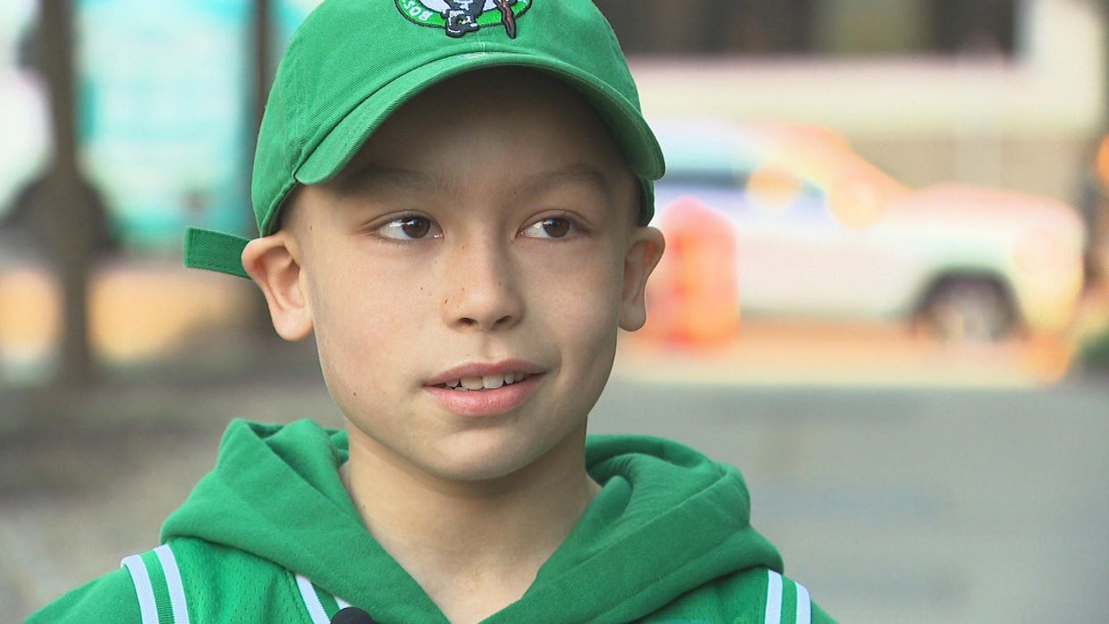 Jayson Tatum surprises boy battling cancer with new signature shoes ...