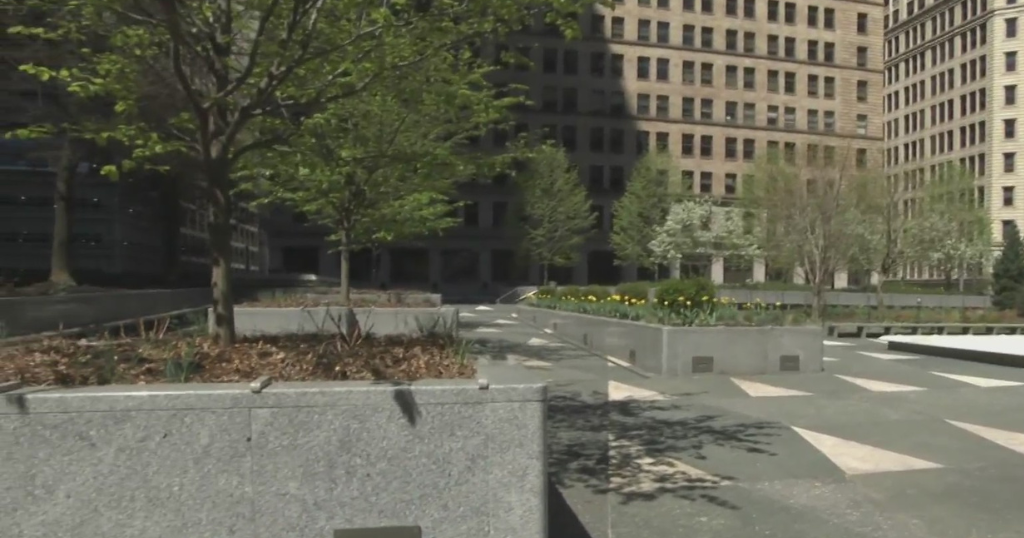 Pittsburgh Parks Conservancy asks city for help cleaning up Mellon Square Garden - CBS Pittsburgh