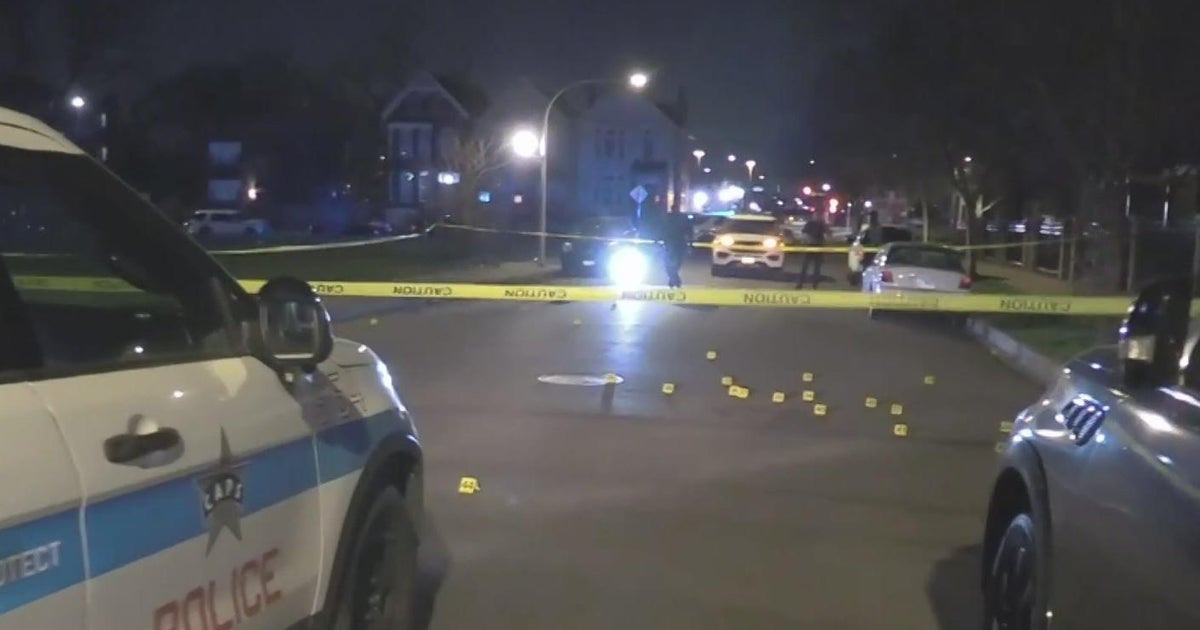 2 children shot an hour apart on South Side - CBS Chicago