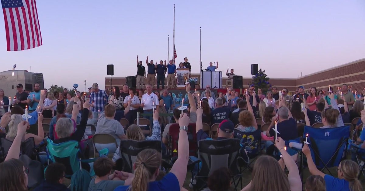 Wisconsin communities gather for vigil remembering officers Hunter ...