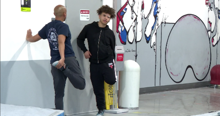 Project OneTen pairs Black, brown HS freshmen with mentors - CBS Chicago