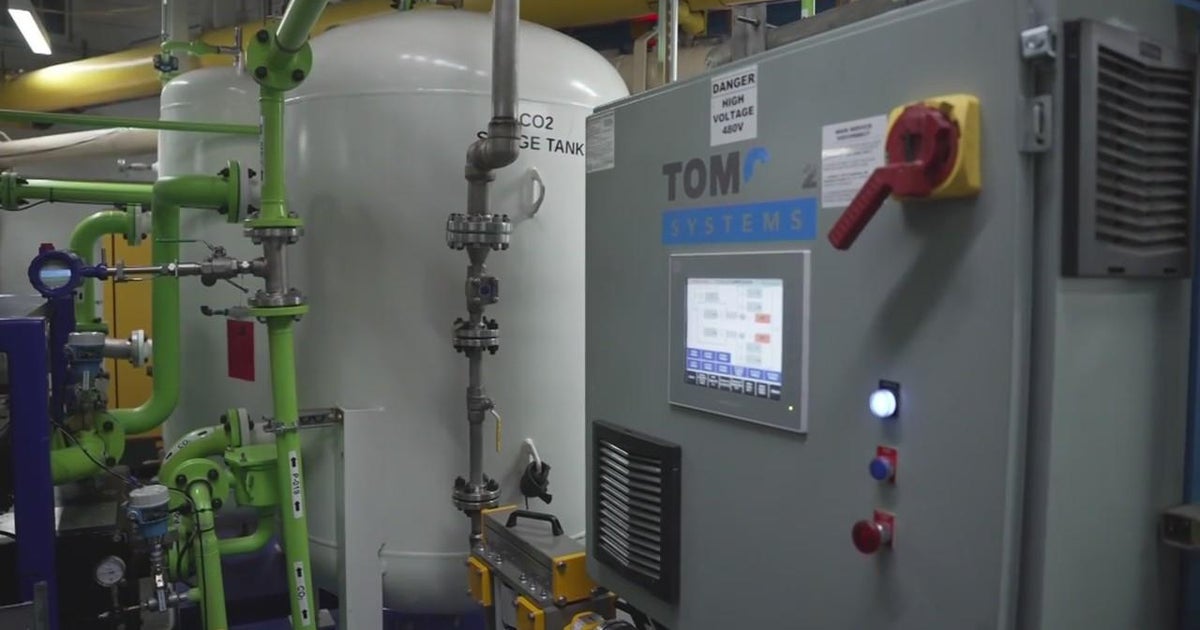 First-of-its-kind system captures carbon dioxide to prevent pollution ...