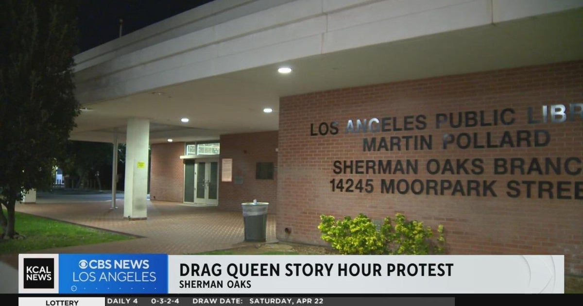 Protestors disrupt "Drag Queen Story Hour" event at Sherman Oaks ...