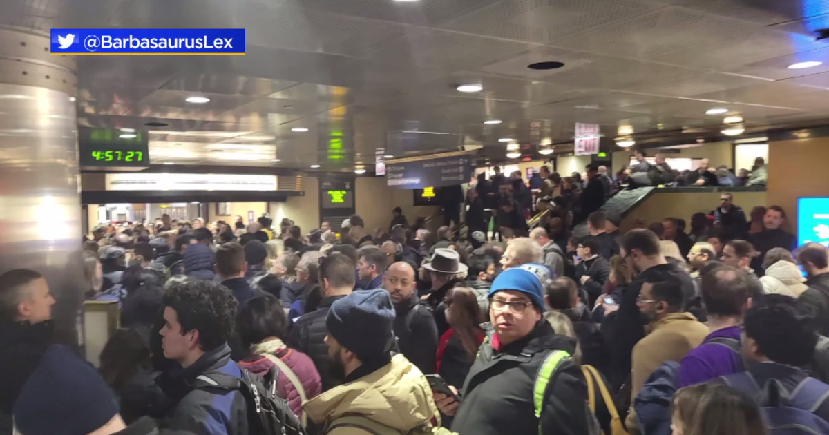 Amtrak switch problems at Union Station snag Metra lines - CBS Chicago