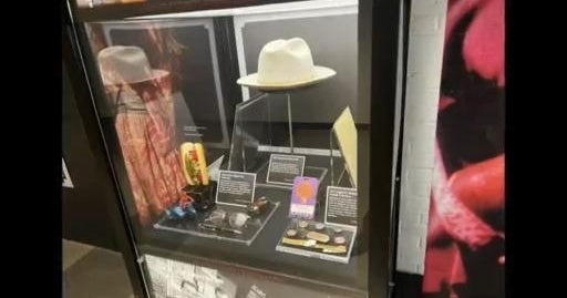 'World of Music from Illinois' pop-up at Navy Pier - CBS Chicago