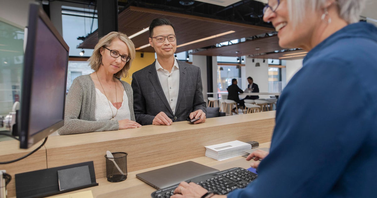 How to open a CD - CBS News