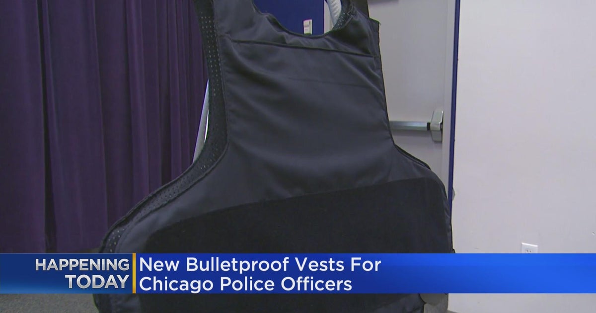 CPD officers receiving new bulletproof vests - CBS Chicago