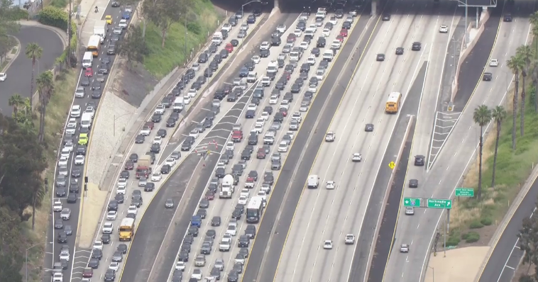 I-10 westbound lanes closed after pursuit ends in a crash near downtown LA - CBS Los Angeles