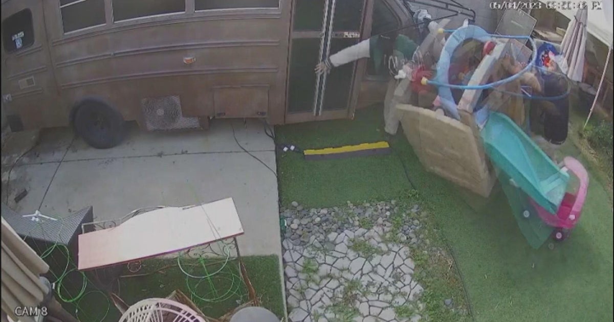 Mid-city man fights off burglar that robbed him earlier in the day ...