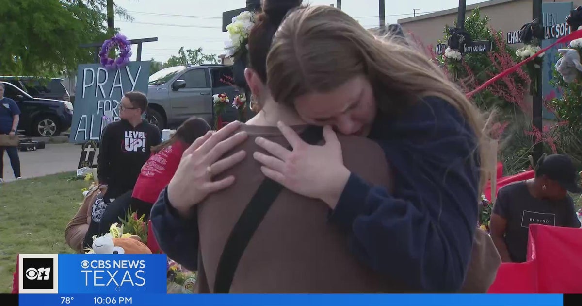 Community members show support to victims, mourners of Allen outlet ...