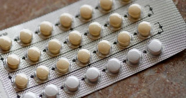 Over-the-counter birth control pill backed by FDA panel - CBS News