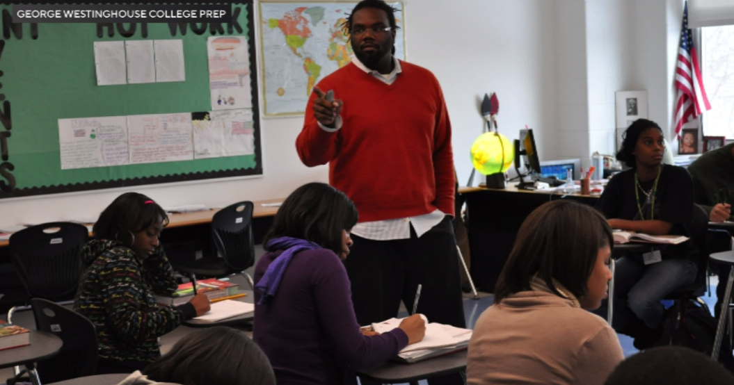 Former colleague remembers Mayor Johnson's days as a teacher - CBS Chicago