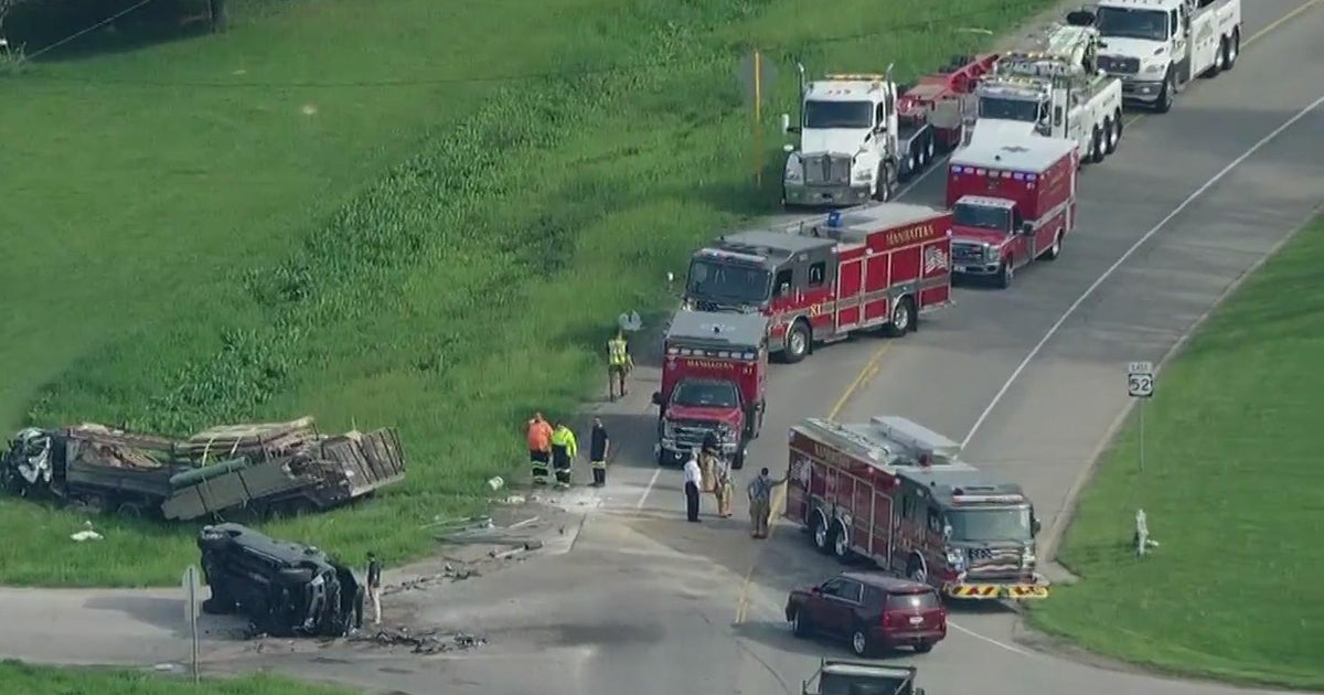 Serious crash in Manhattan, Illinois - CBS Chicago