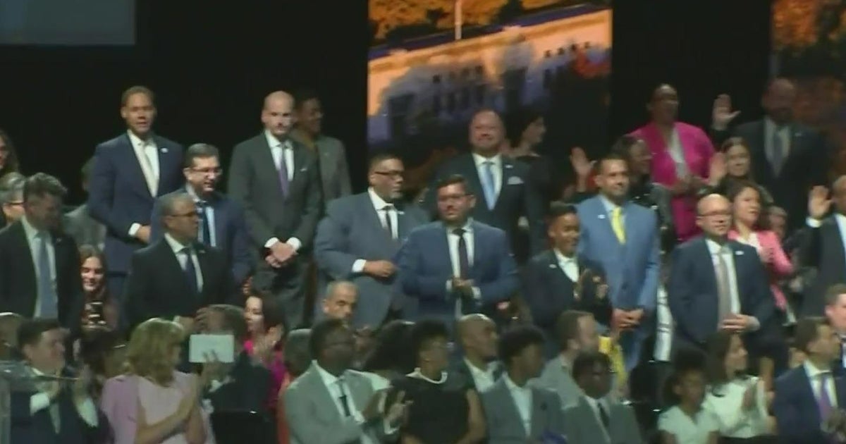 New, younger, more progressive Chicago City Council sworn in - CBS Chicago
