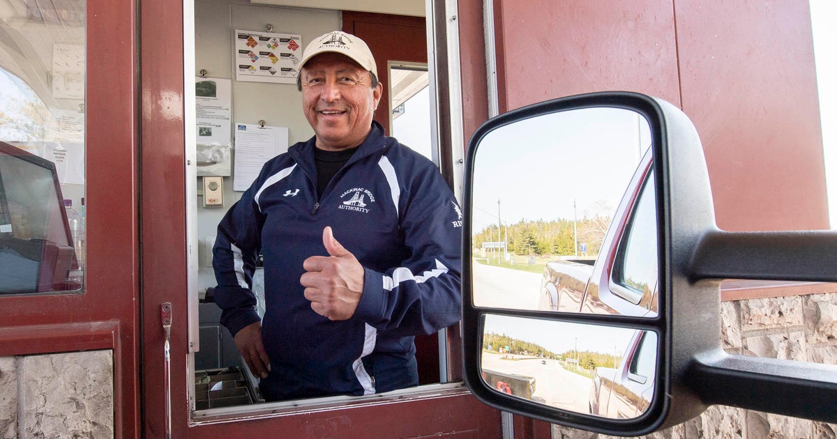 Beloved Mackinac Bridge toll worker calls it quits after nearly 30 ...