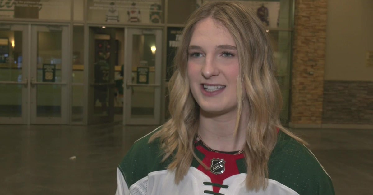 Gabbie Hughes celebrates successful, busy hockey season - CBS Minnesota