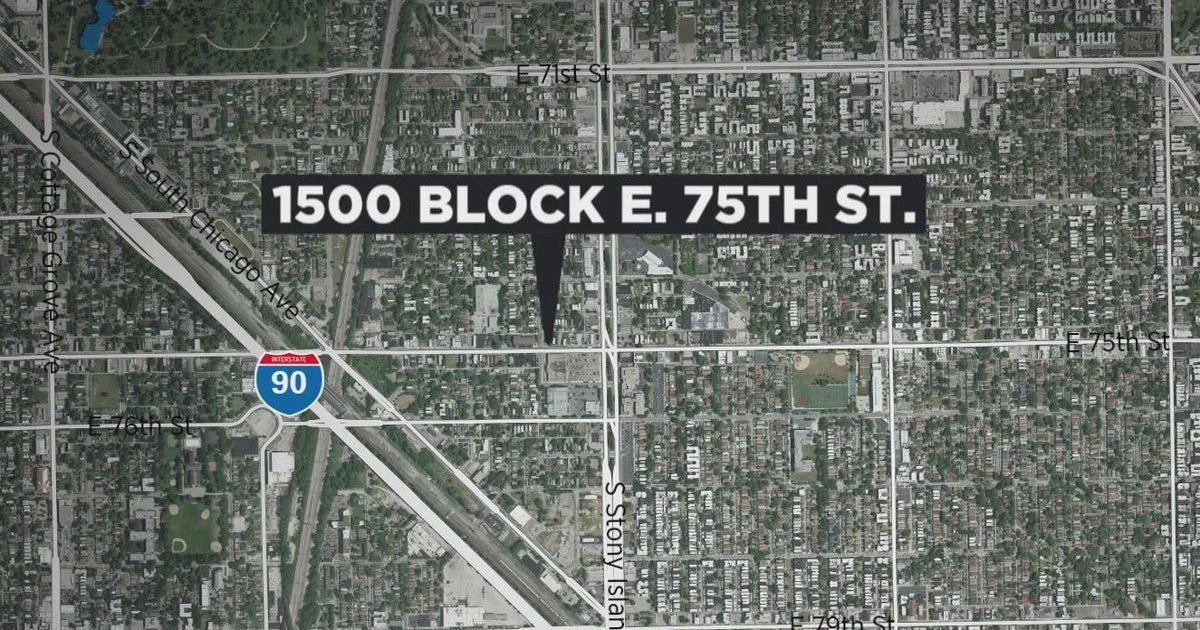 3 men wounded in South Shore drive-by shooting - CBS Chicago