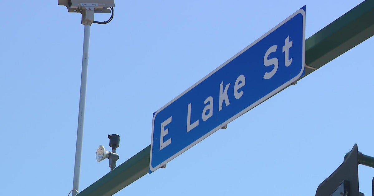 Lake Street businesses want customers to return as they look for rebound - CBS Minnesota