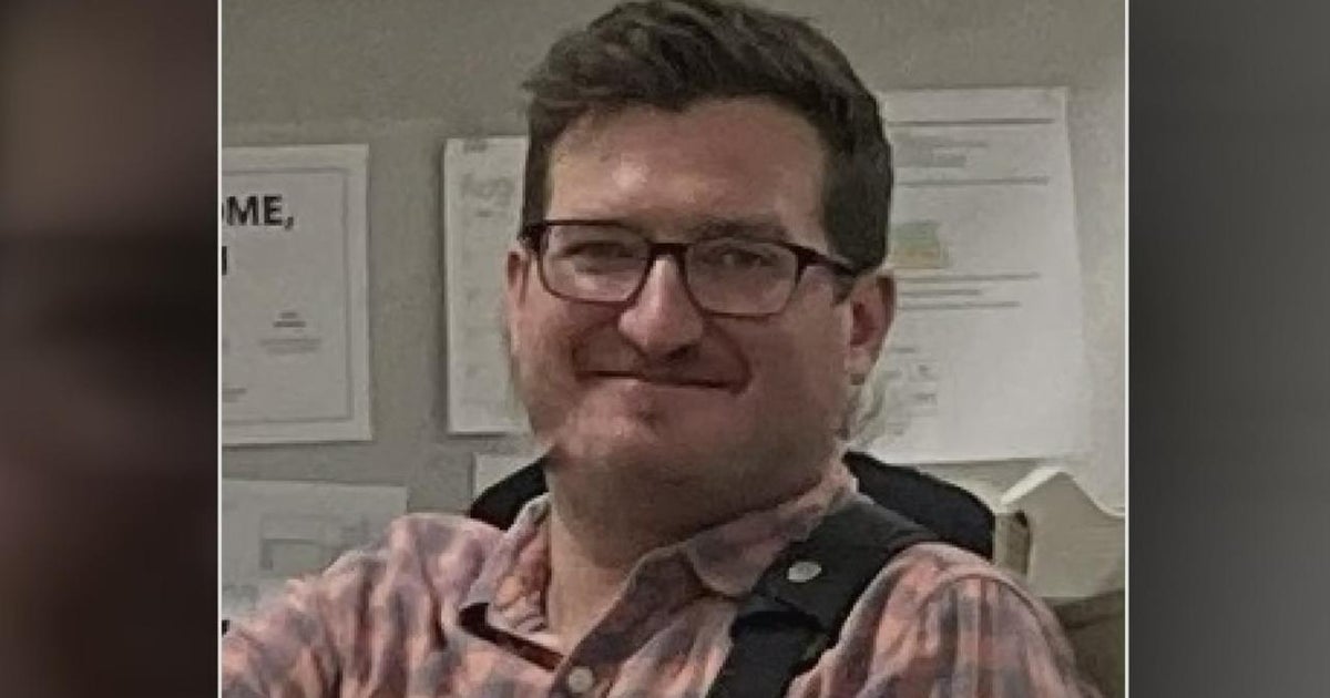 Family, friends mourn man killed in Lakeview shooting - CBS Chicago