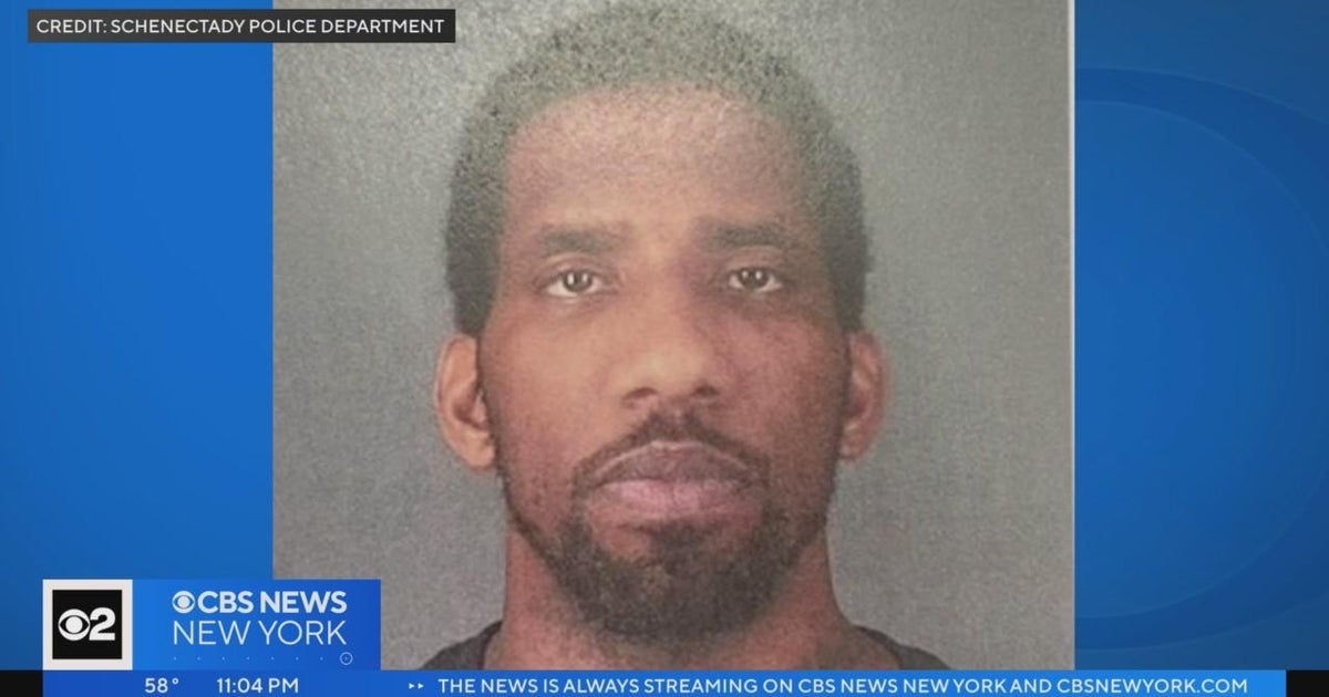 Police searching for Timothy Taylor in 2 separate murders - CBS New York