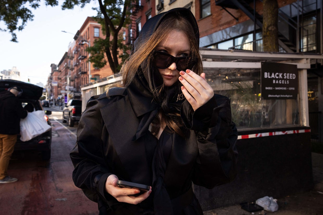 Anna "Delvey" Sorokin, fake heiress and convicted swindler, to launch ...