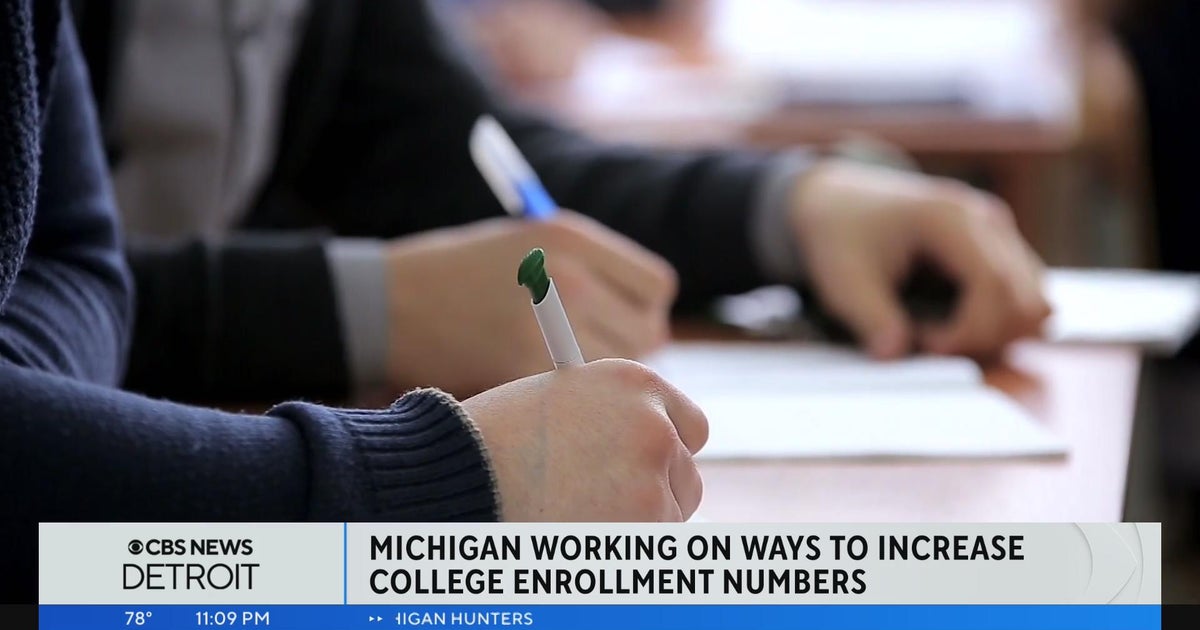 Michigan combats dropping college enrollment numbers - CBS Detroit