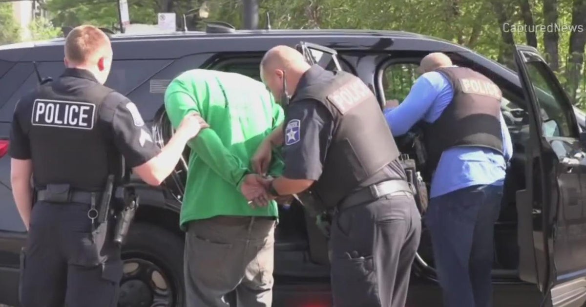 Chicago police other law enforcement save abducted child - CBS Chicago
