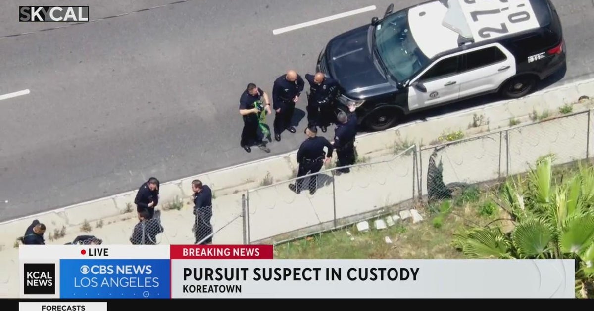 LAPD pursuit of suspect ends in Koreatown crash - CBS Los Angeles