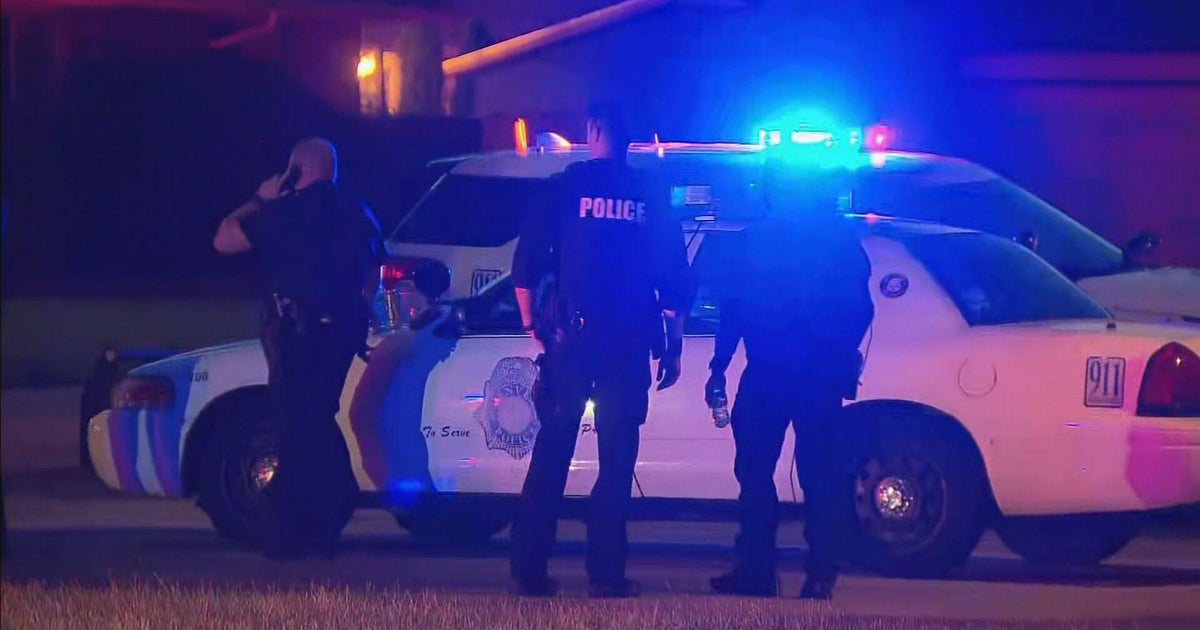 Denver police officer whose gun magazine caught suspect's bullet ...