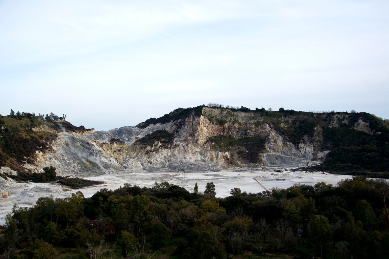 A "supervolcano" in Italy last erupted in 1538. Experts warn it's ...