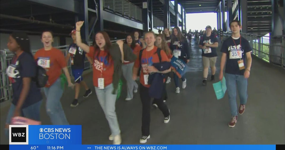 Project 351 holds reunion at Gillette Stadium, awards scholarship to ...