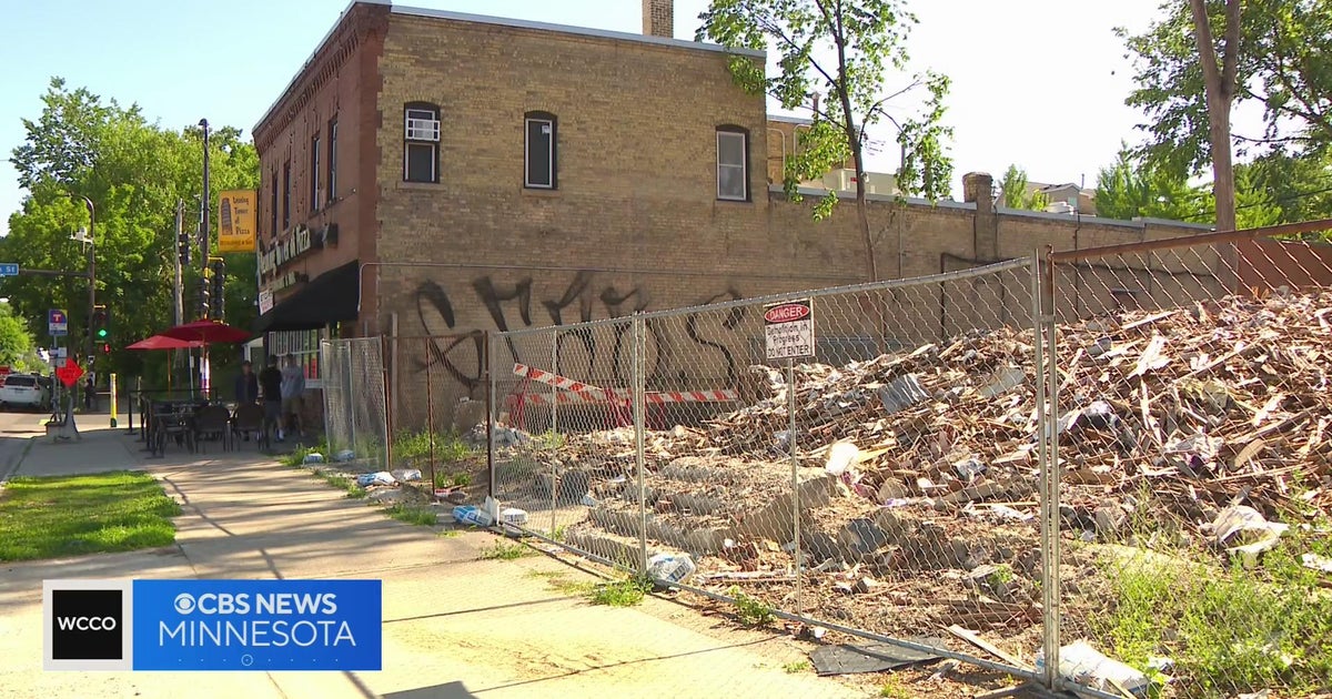 Rubble of burned apartment building remains 6 months after fire - CBS ...