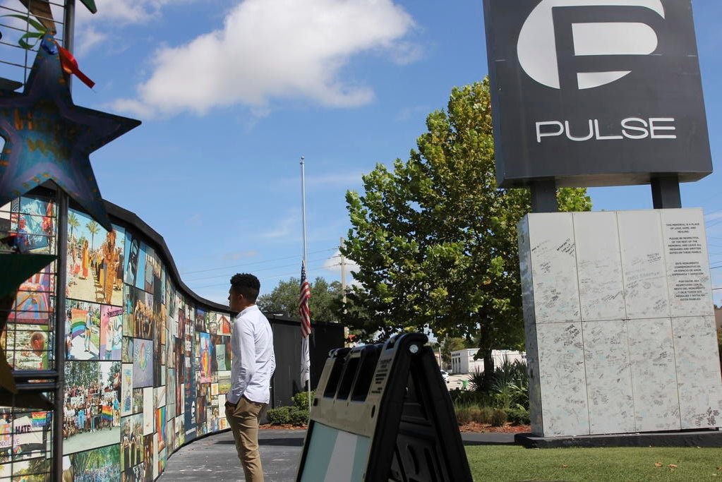 Orlando to buy Pulse nightclub site to build memorial after emotional ...