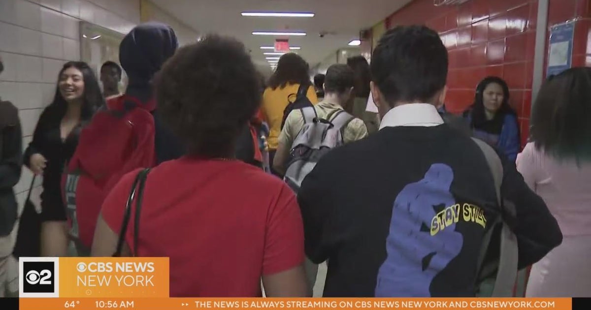 Class Act wrapping up school year at Edward R. Murrow High School - CBS ...